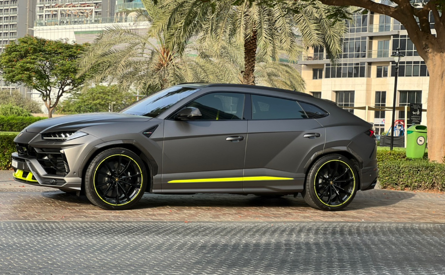 LAMBORGHINI URUS - Lord Star Luxury Rent A Car